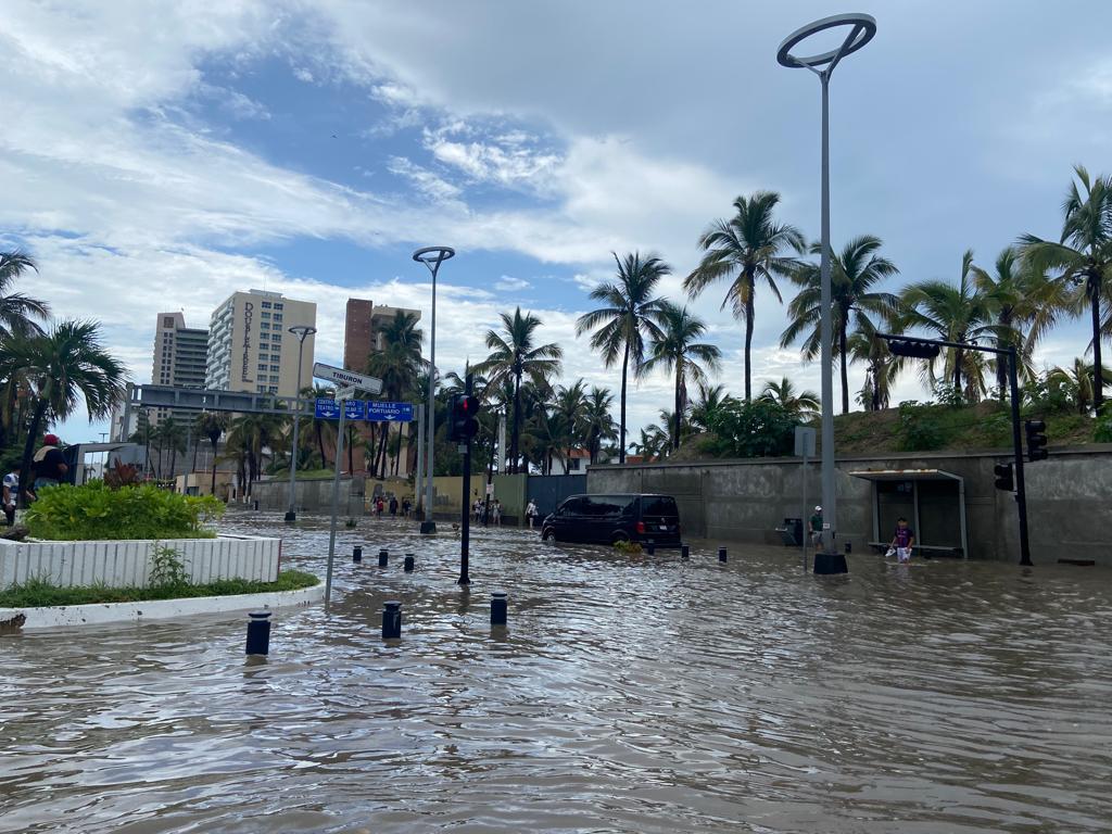 Provocan fuertes lluvias en Mazatlán inundación en partes bajas de ...