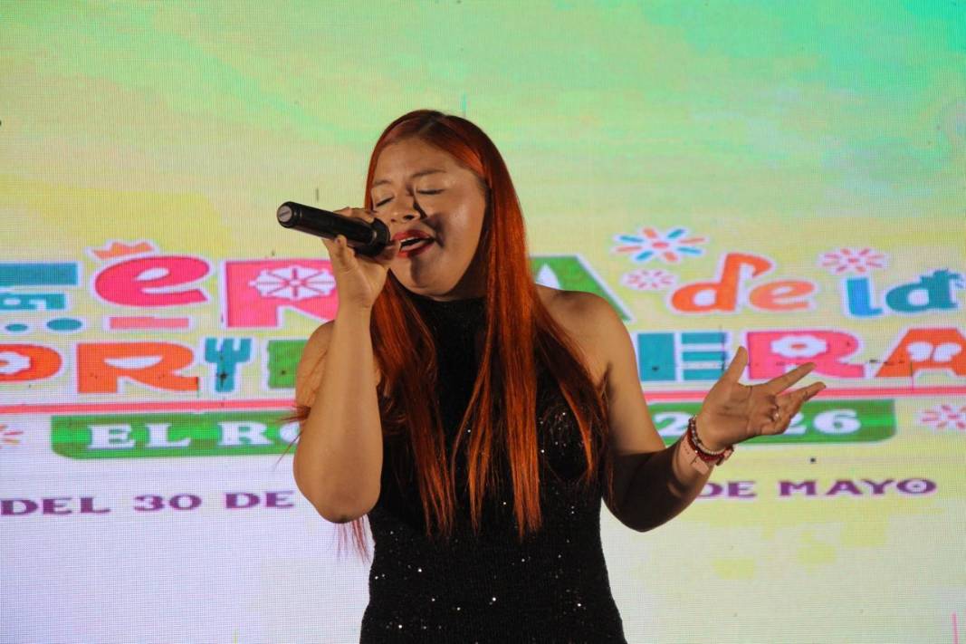 Raquel Rendón gana primer concurso de canto ‘Lola Beltrán’ en El Rosario