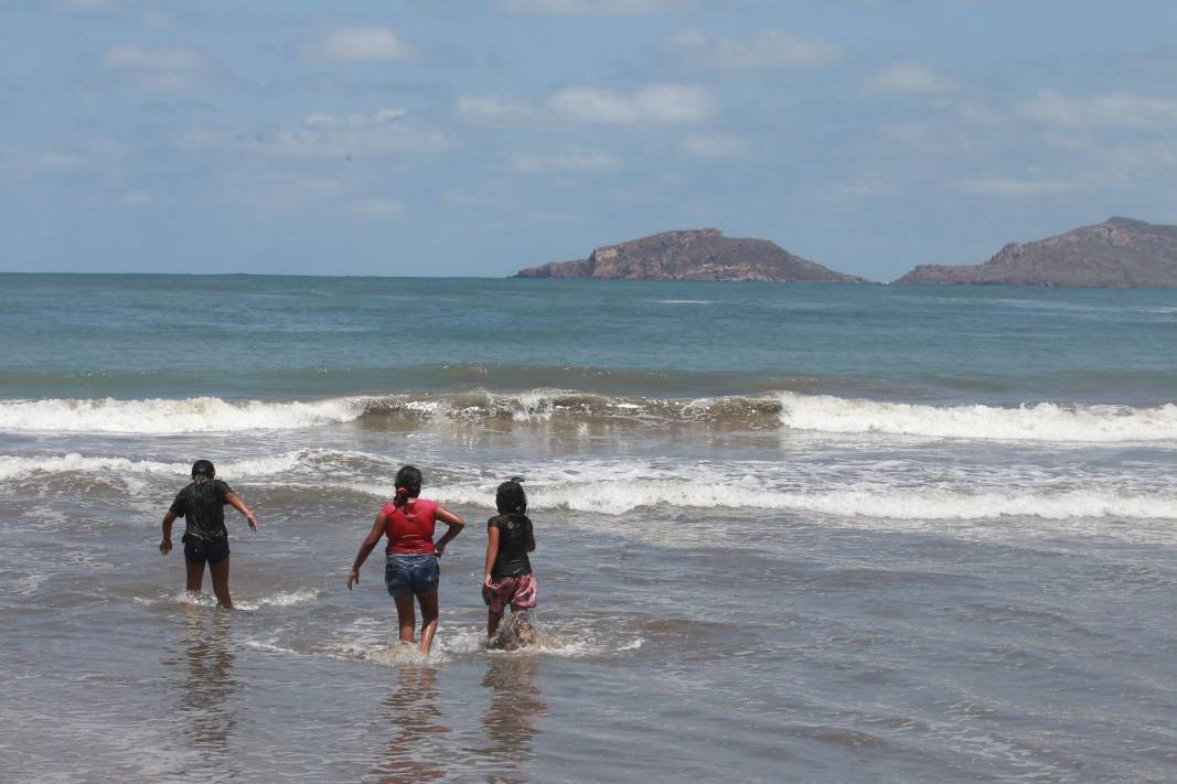 Continúa mar de fondo en Mazatlán, hay restricción de ingreso a dos ...