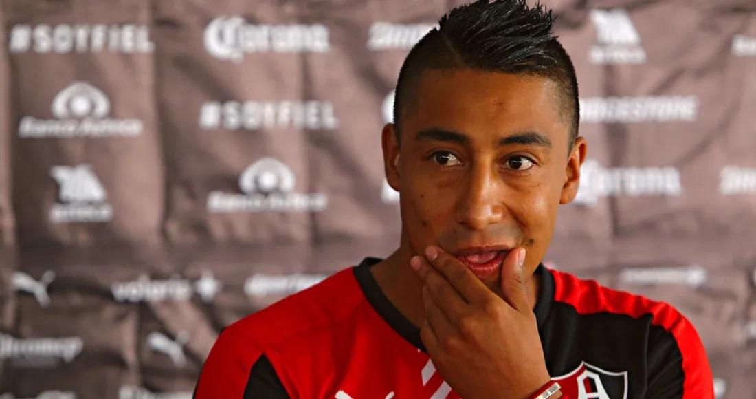 Ex futbolista mexicano se arrepiente de su reacción tras robo en su ...