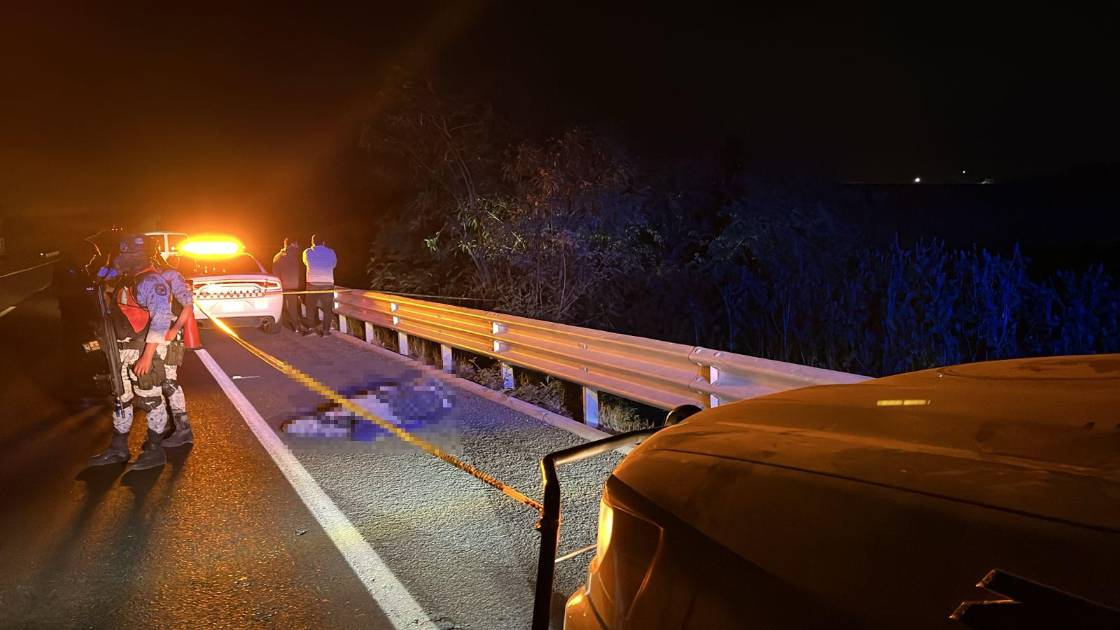 Hallan hombre asesinado y envuelto en cobijas cerca del Trébol de Costa Rica, al sur de Culiacán