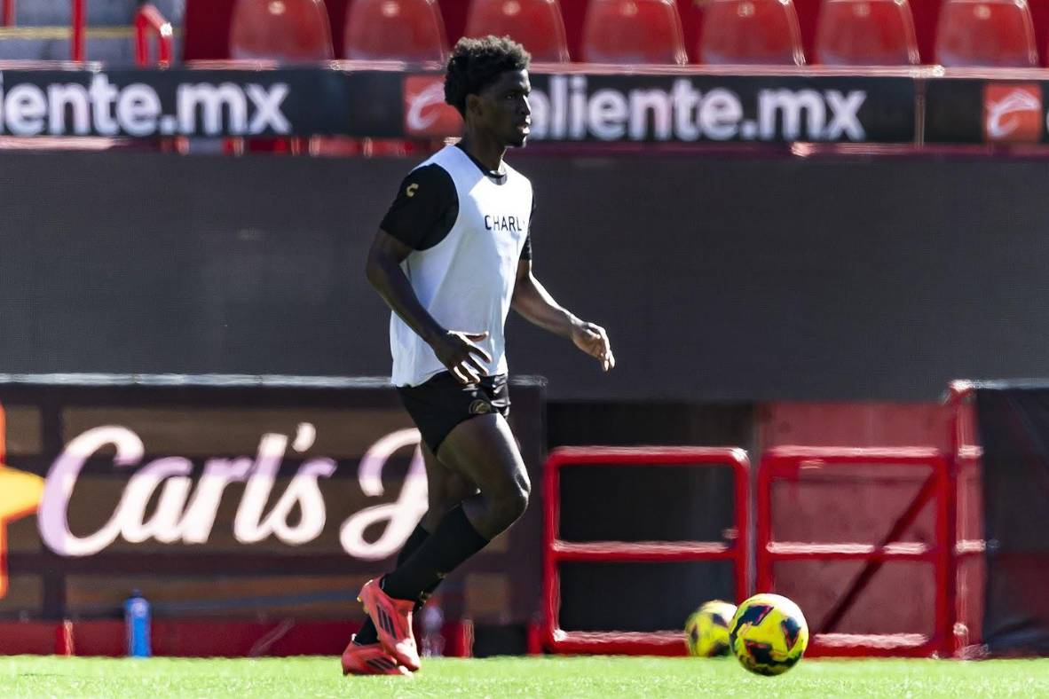 Lamonth Rochester: un bastión defensivo que llegó de Jamaica