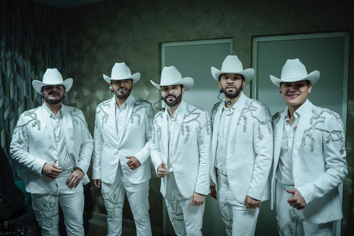 Son Código FN profetas en su tierra, triunfan en su debut en el ...