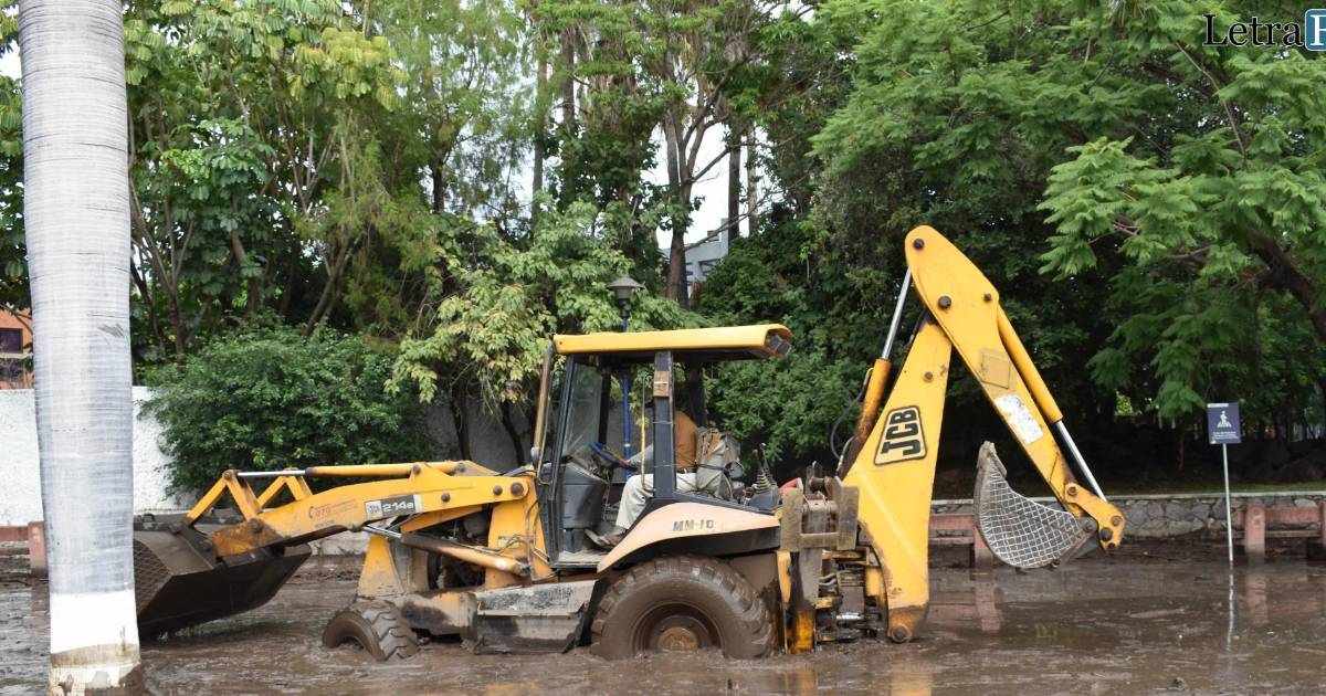 Desbordamiento De Arroyo En Autlán Jalisco Deja Siete Muertos Y Nueve