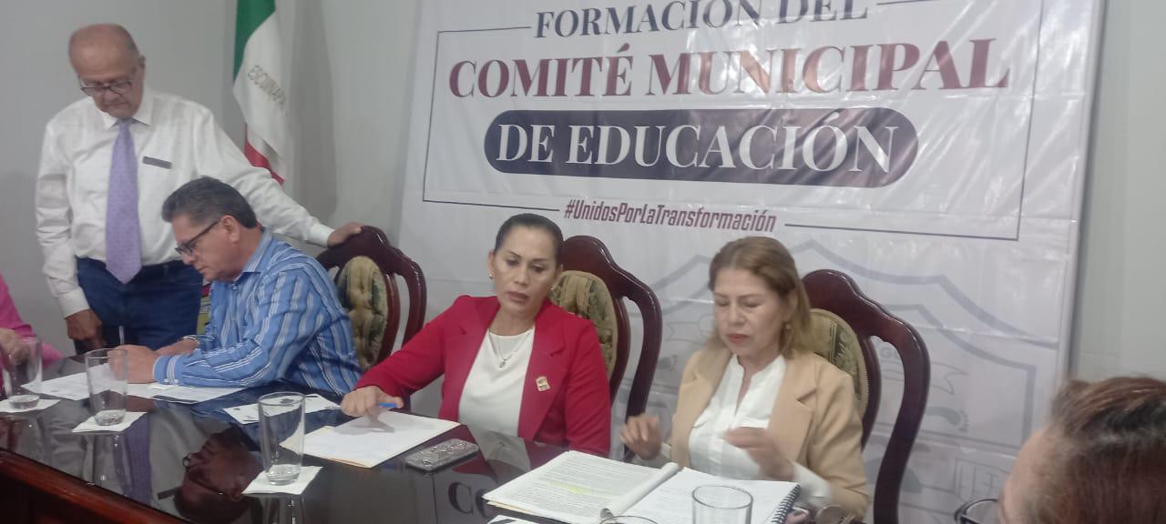 Integran en Escuinapa el Comité Municipal de Educación