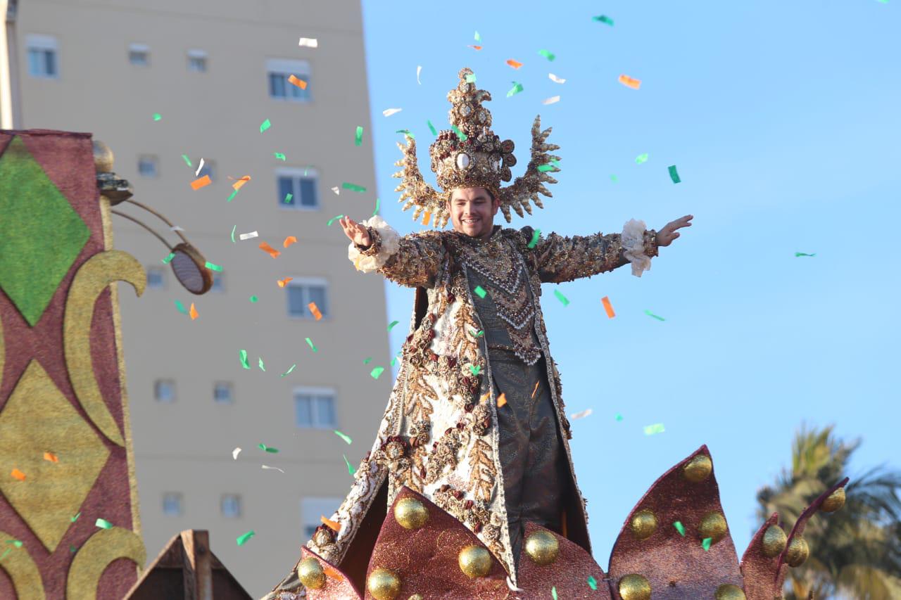 Brilla el Carnaval de Mazatlán con canto, baile y magia