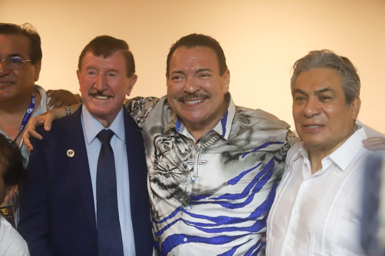 Agradece Julio Preciado el reconocimiento a sus 35 años de trayectoria