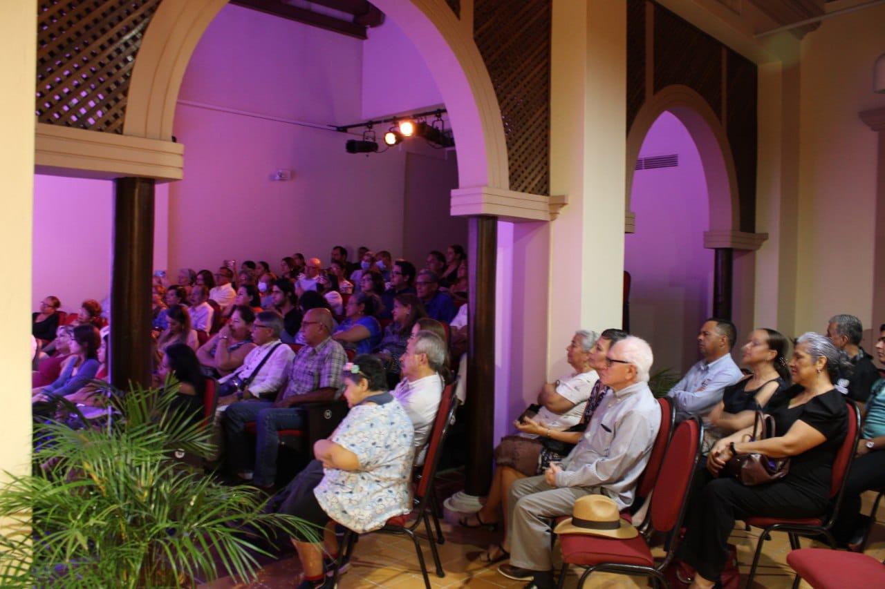 Honran legado musical de Elisa Pérez Meza