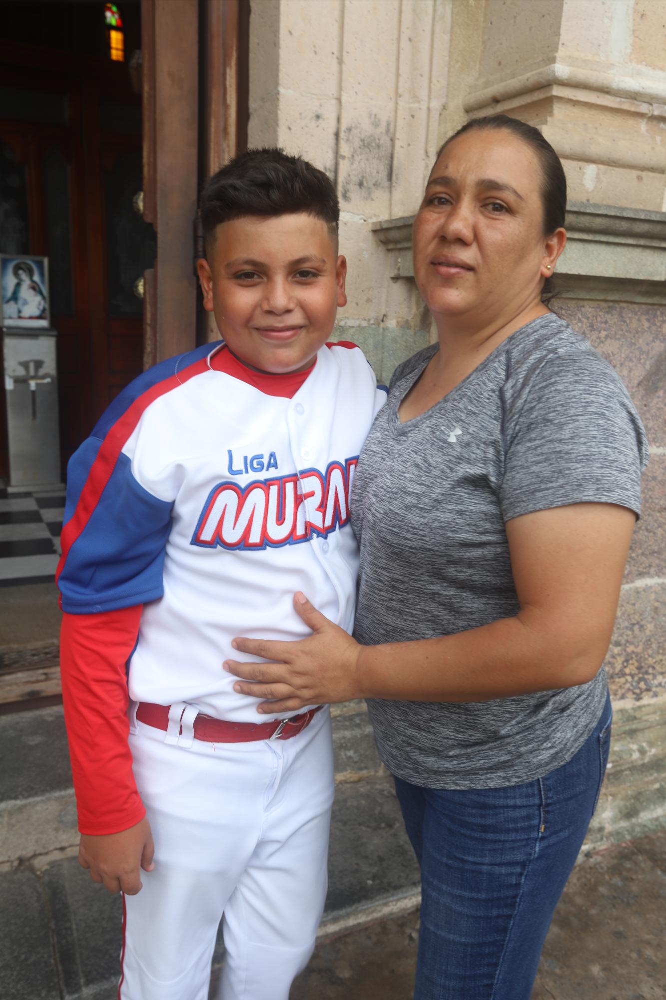 Niños beisbolistas piden por un buen nacional