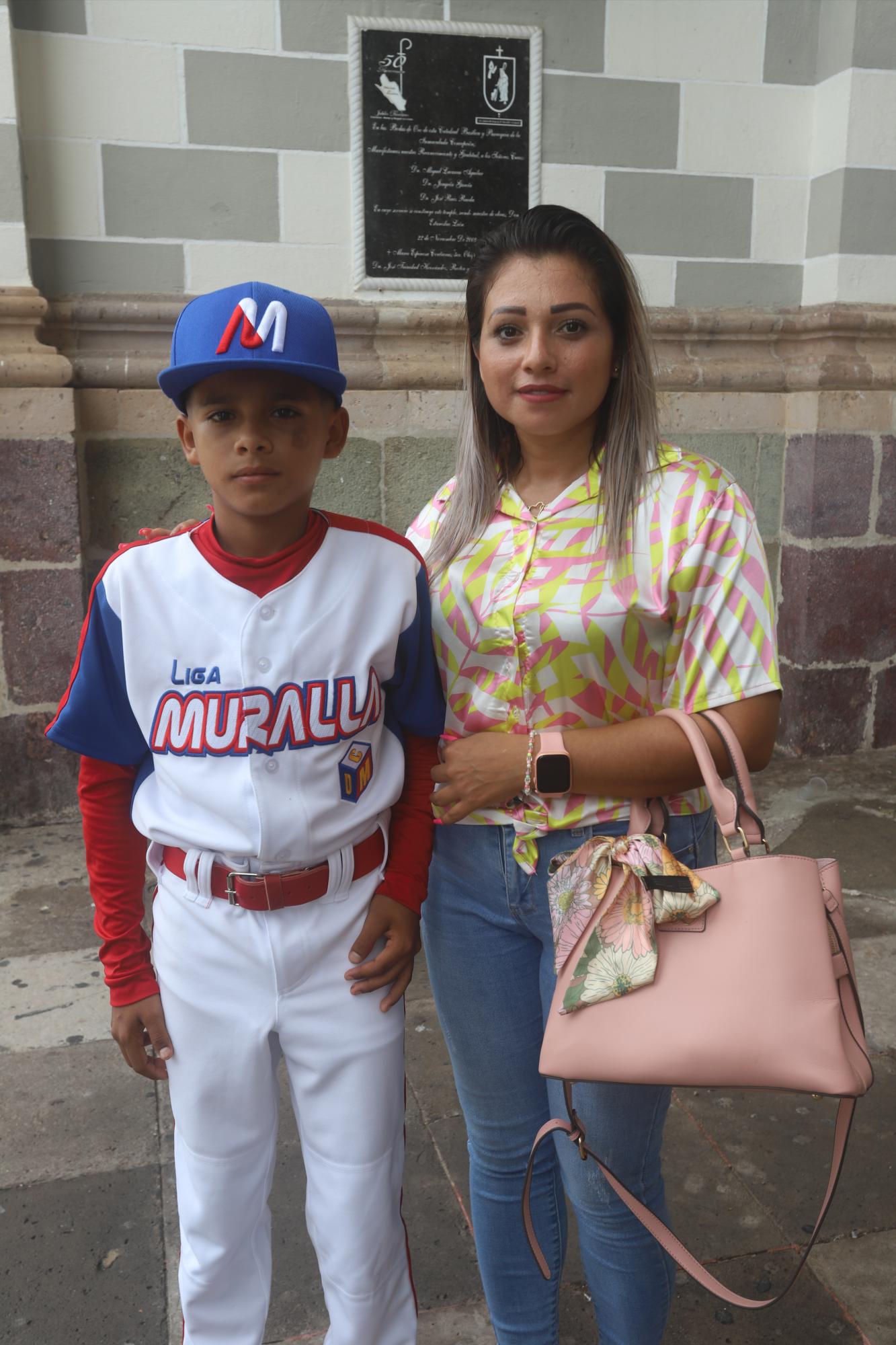 Niños beisbolistas piden por un buen nacional