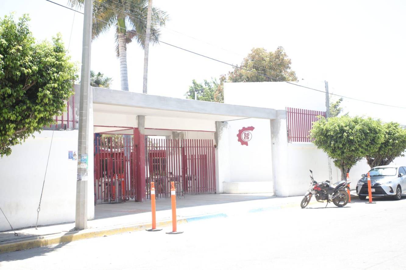 En Mazatlán, la Prepa Vasconcelos ordena clases mixtas por casos de Covid y el Cbtis 51 regresa ...