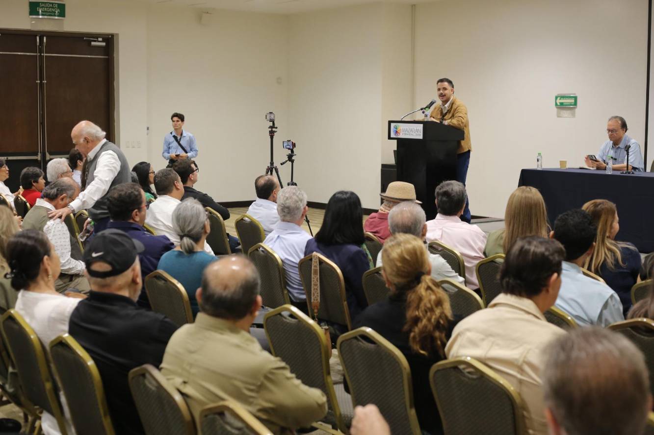 El diálogo plural es clave para el futuro de Mazatlán: Isaac Aranguré