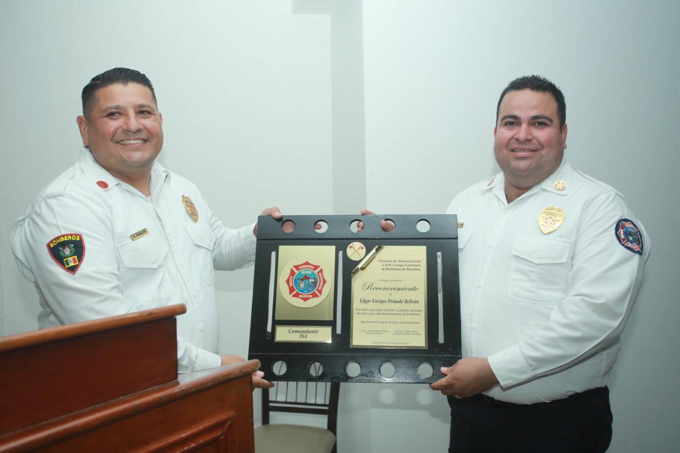 Saúl Robles es el nuevo comandante de Bomberos Mazatlán
