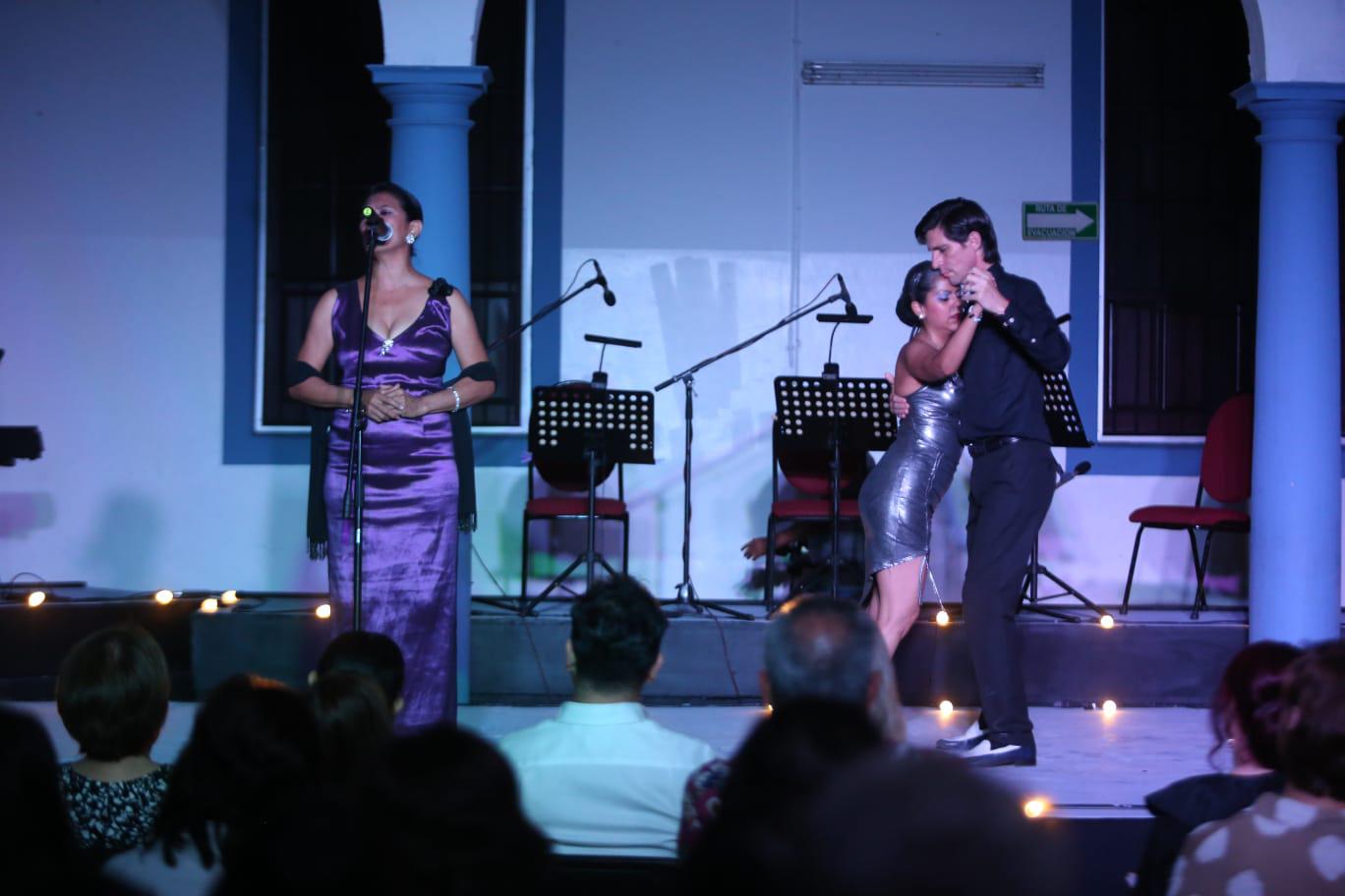 Mazatlecos se deleitan con el tango, música que llega al corazón