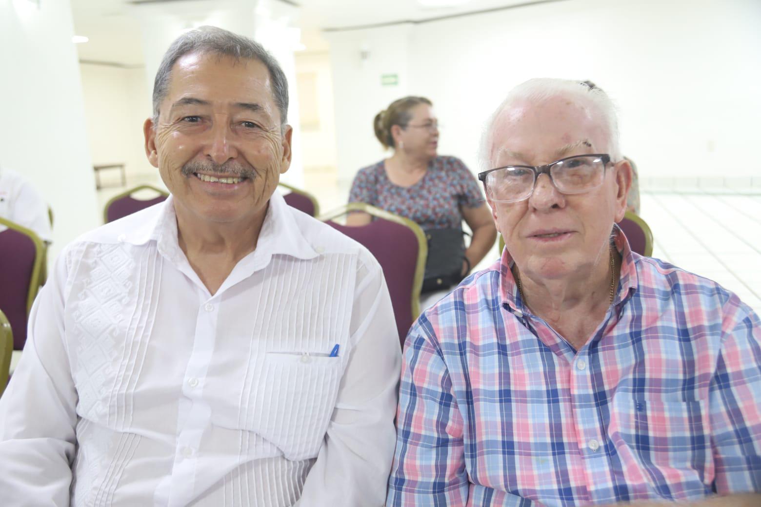 El Padre José Martínez Colín presenta el libro ‘Para saber, para pensar ...