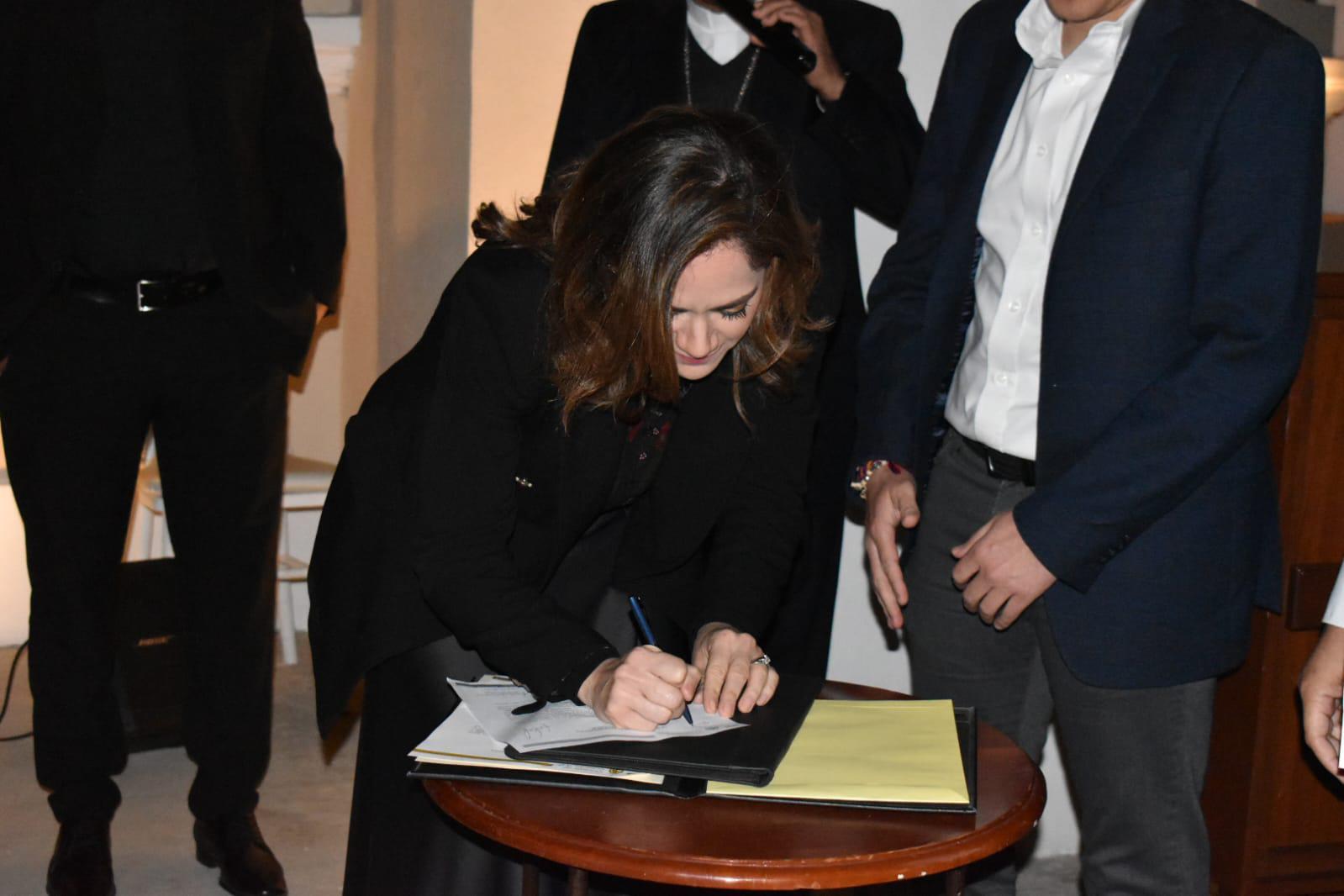 Entrega Adrián Coppel Calvo estafeta de Cáritas a Jorge Alonso Verdugo ...