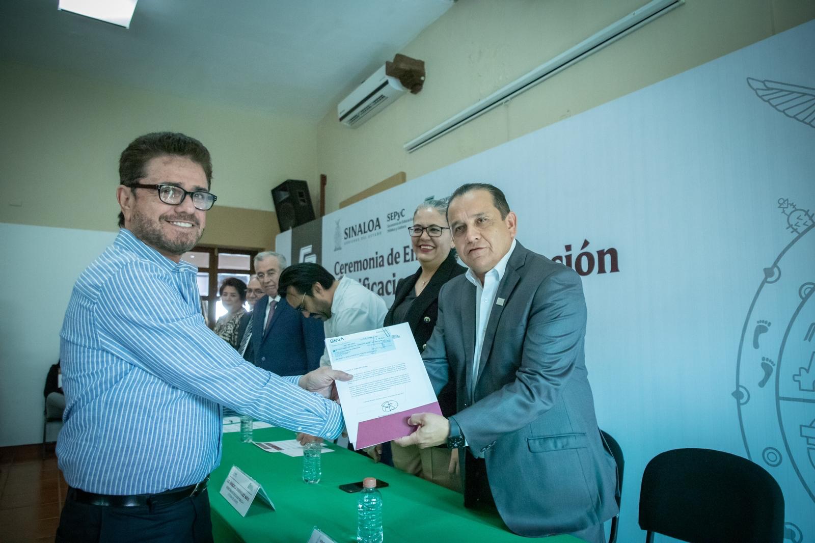 Reciben gratificaciones 69 jubilados de Cobaes; se erogaron más de $28 millones en bonos