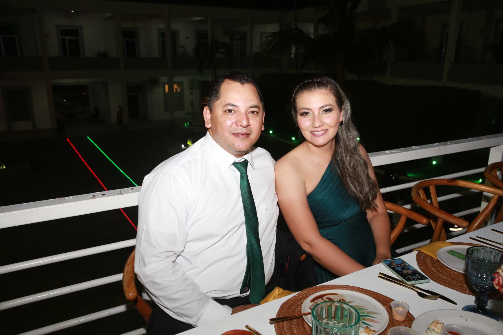 Celebran el Grito de Independencia en la Plazuela República