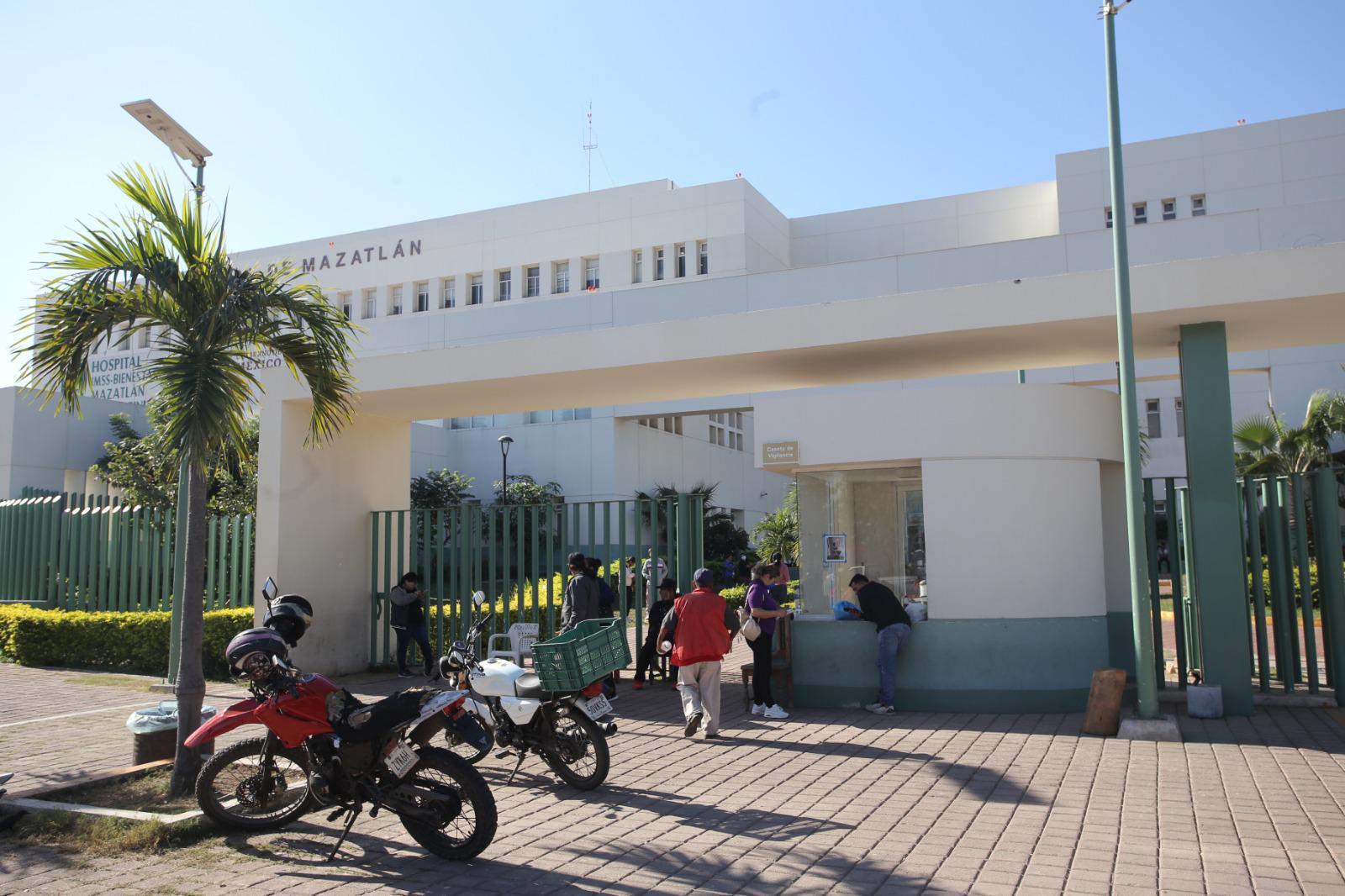 Familias recibirán el Año Nuevo a las afueras del Hospital General de ...