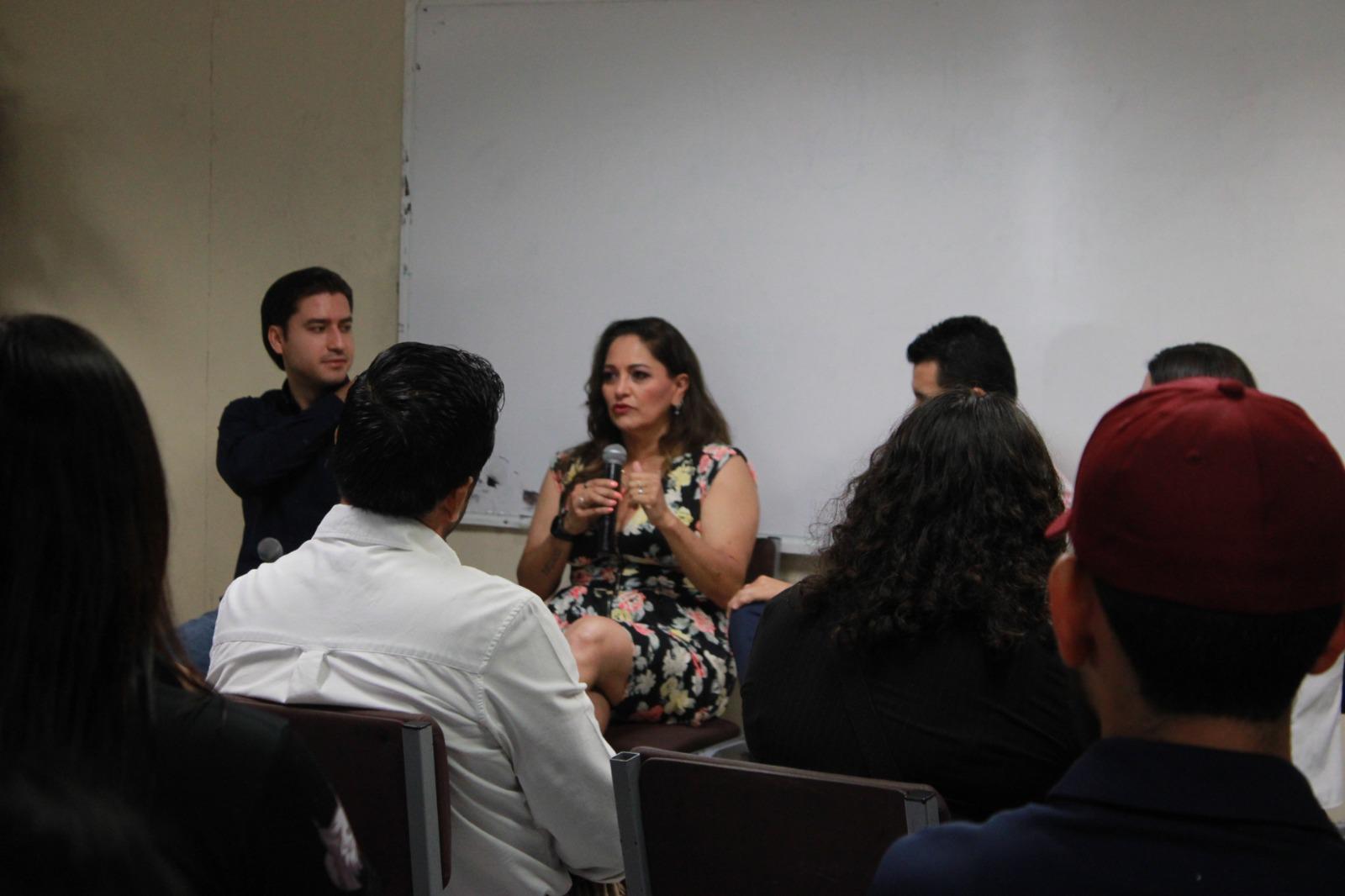 Gaby Fernández de Lara comparte su experiencia y ética en panel sobre ...