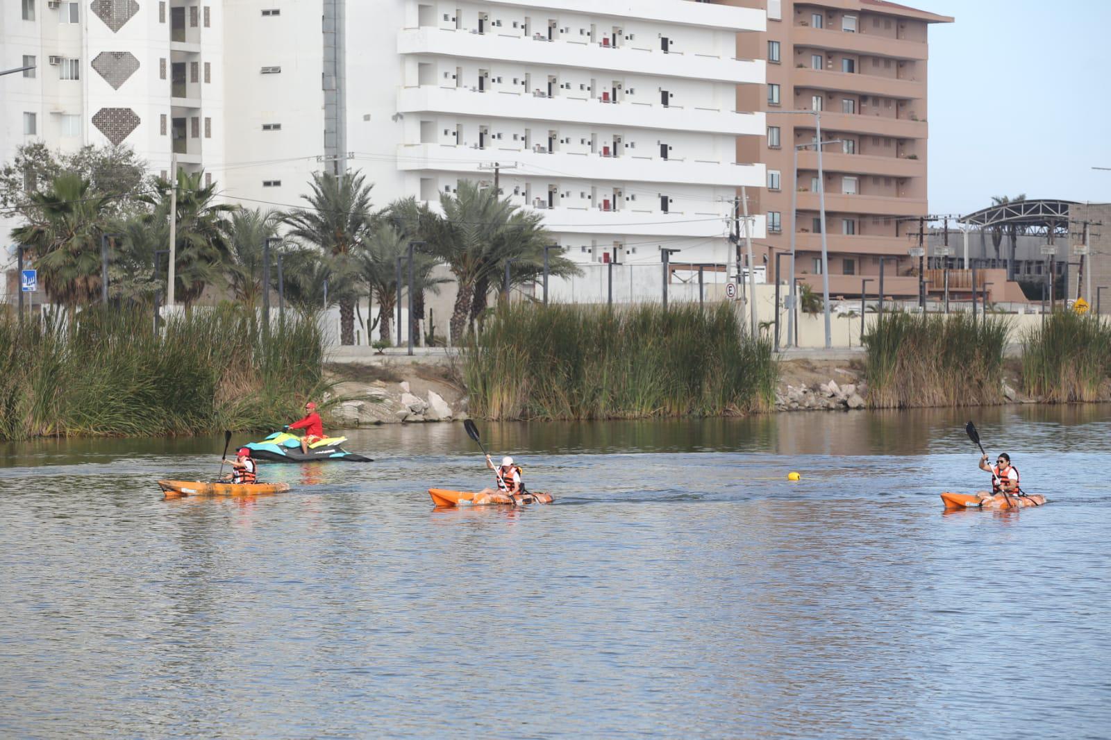 Se vive con algarabía la primera Carrera Recreativa de Kayak Mazatlán 2022