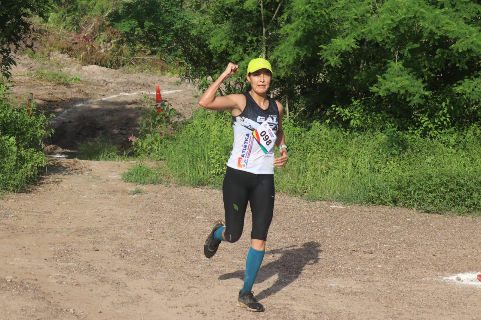 Mirna Gallegos y José Ángel Favela conquistan los 17K de la Carrera Trail Run Mazatlán