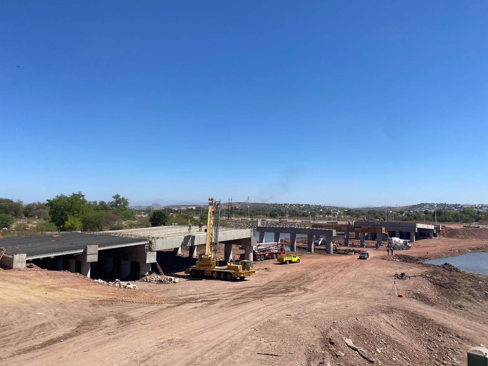 Supervisa Rocha Moya construcción del puente vehicular sobre el río Humaya