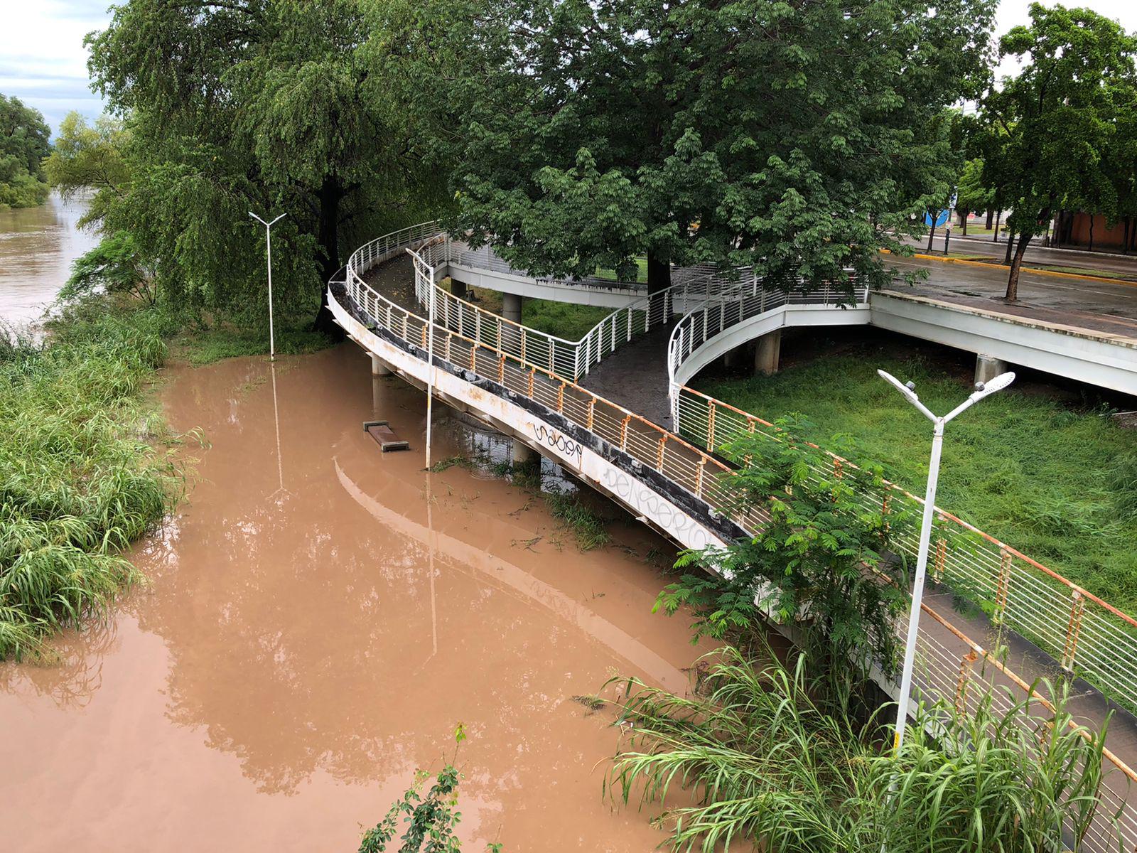 En Culiacán se desbordan ríos e inundan desde el Parque Las Riberas ...