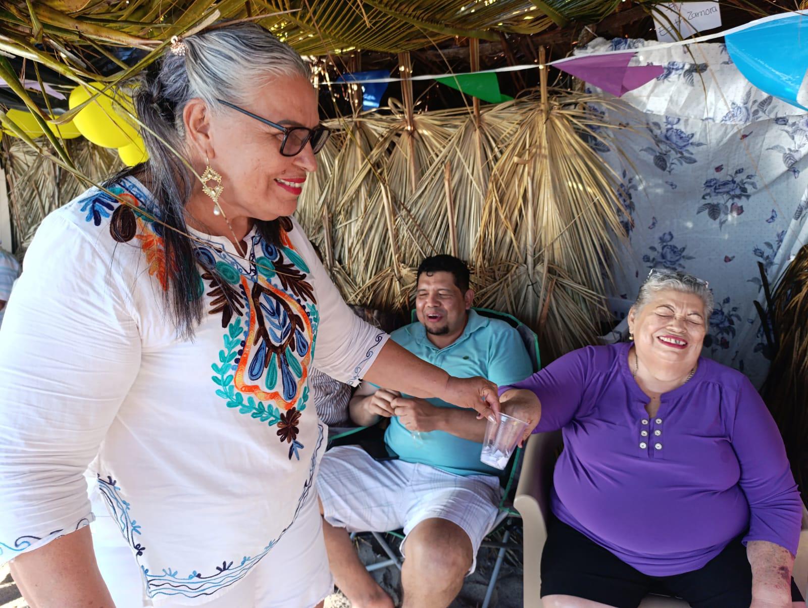 ¡Con todo y coronación! Los Zamora Robles arman su propia fiesta en Las ...