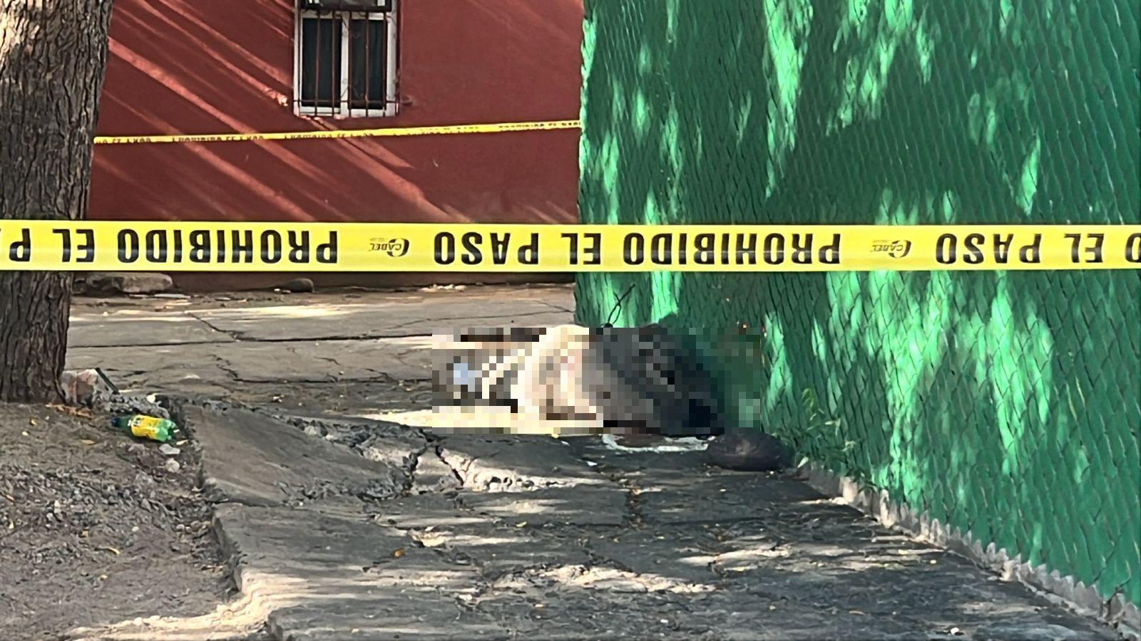 Hallan a mujer sin vida en el Infonavit Humaya, en Culiacán; estaba envuelta en una alfombra