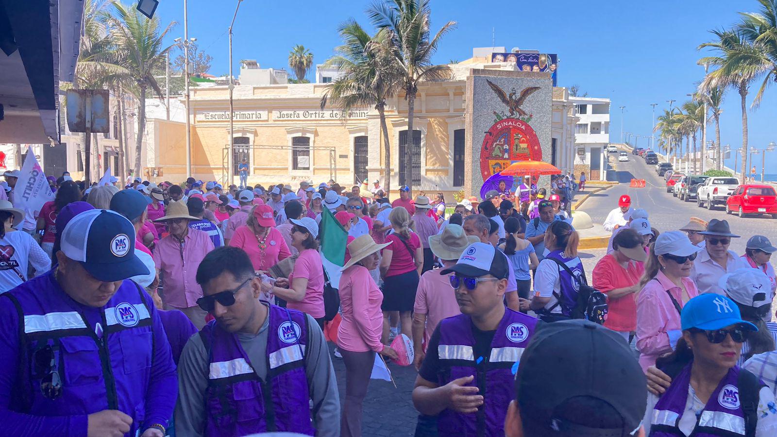 Movimiento de la ‘Marea Rosa’ en Mazatlán se concentró en Olas Altas ...