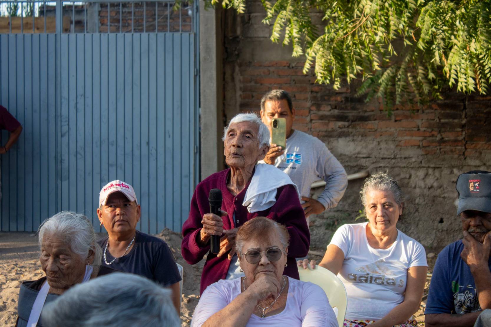 Vecinos de la Colonia Juárez plantean sus demandas a Alcalde de Escuinapa