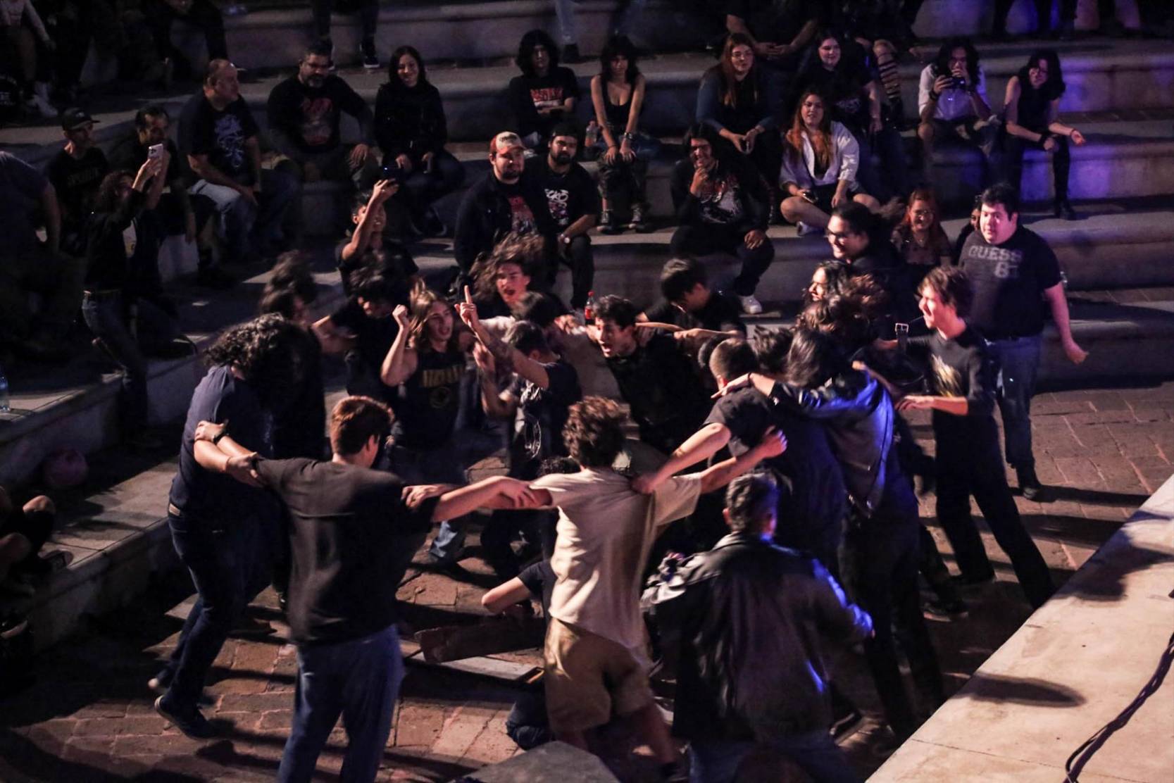 Vibran con el heavy metal del Bitache Kingdom II