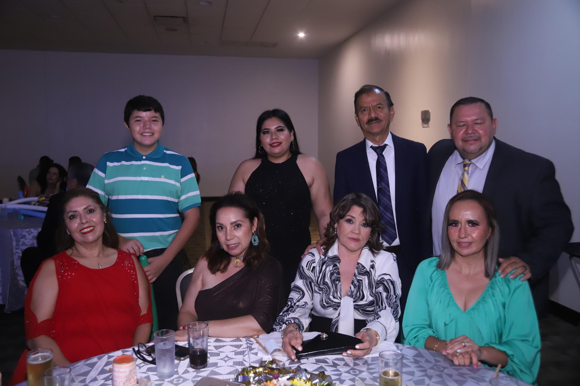 Festejan entre colegas el Día del Abogado