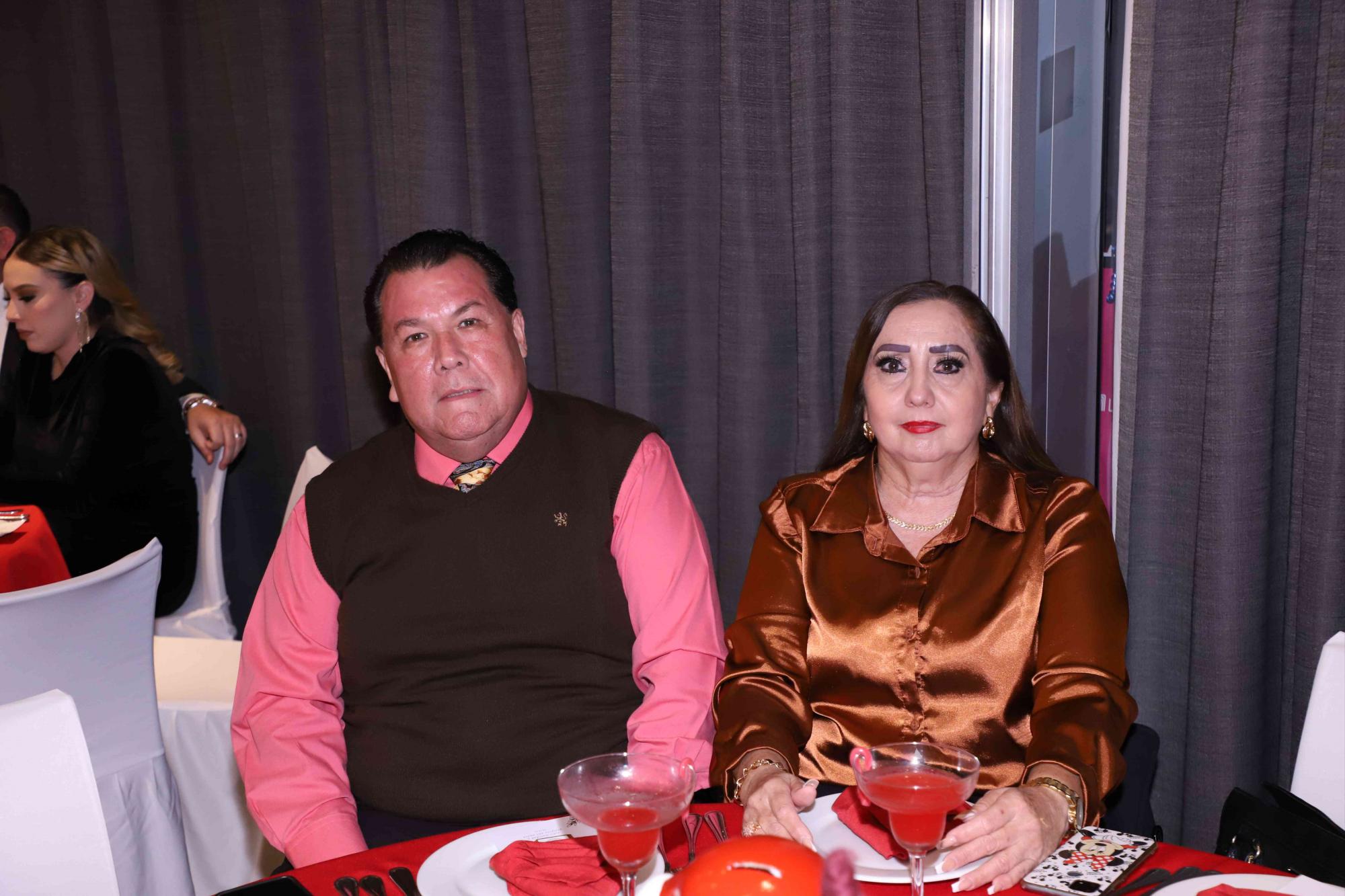 Hacen abogados un brindis por un buen año 2024