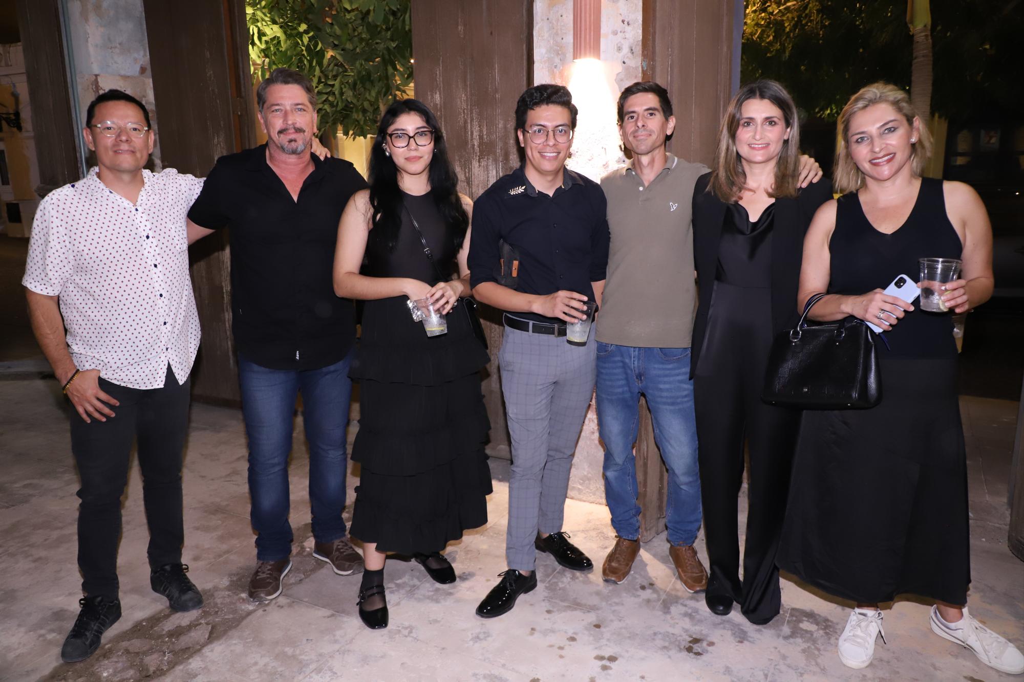 Disfrutan mazatlecos del arte y la historia a través de ‘Curado’