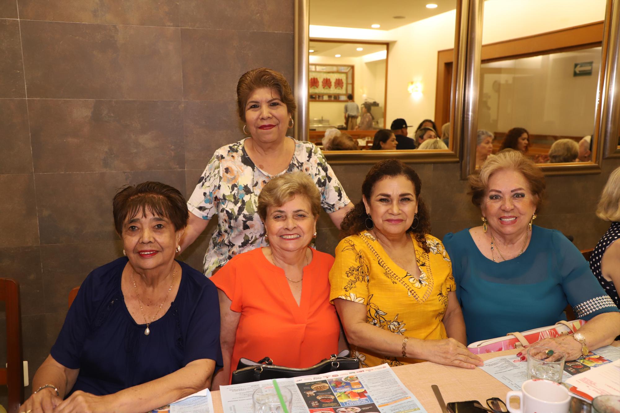 Damas del Hospital General festejan a sus cumpleañeras del mes