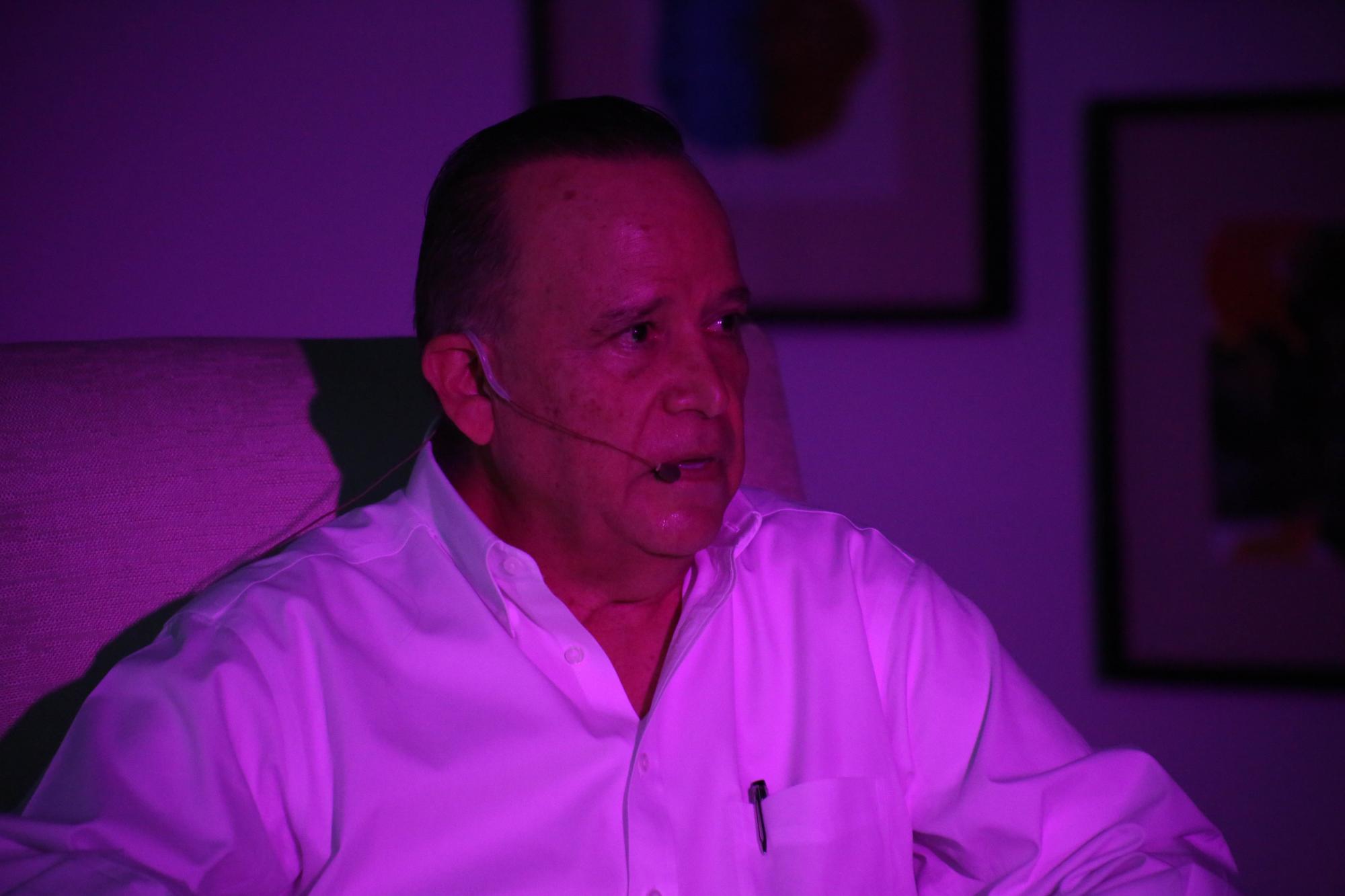 Entrega Mario Medina su expo fotográfica sobre ‘Traslación atemporal de ...