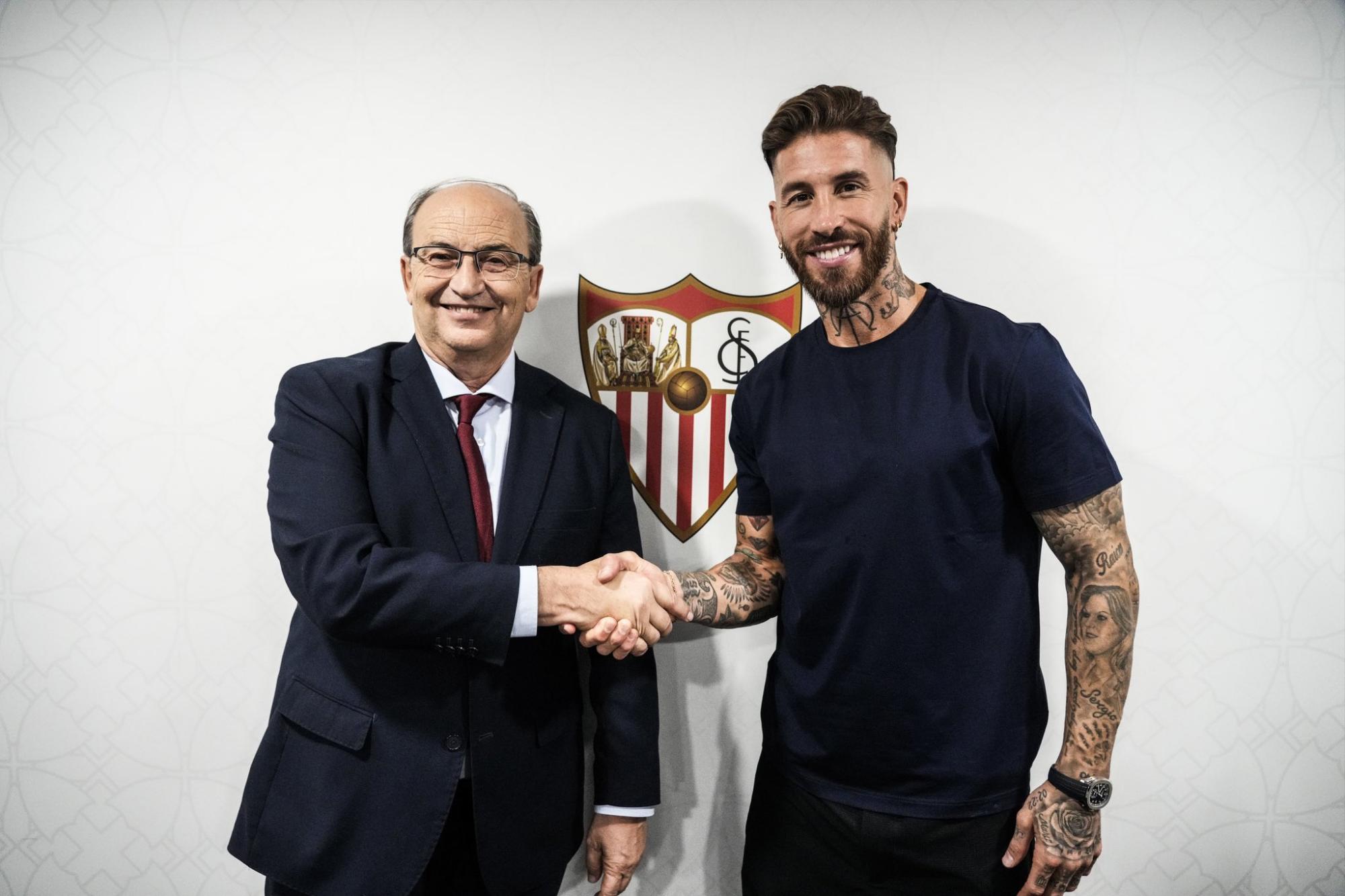 El Sevilla oficializa el fichaje de Sergio Ramos por una temporada El Sevilla oficializa el fichaje de Sergio Ramos por una temporada