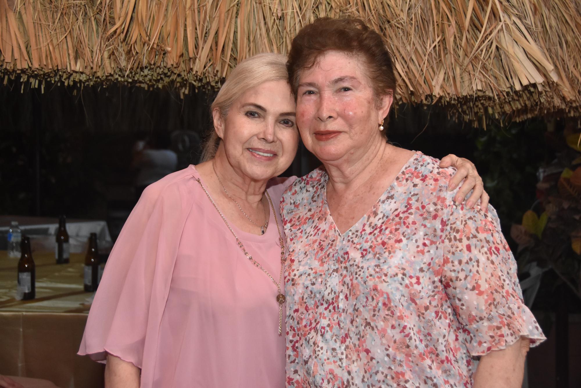 Blanca Rosa Escobar celebra con alegría su cumpleaños 80