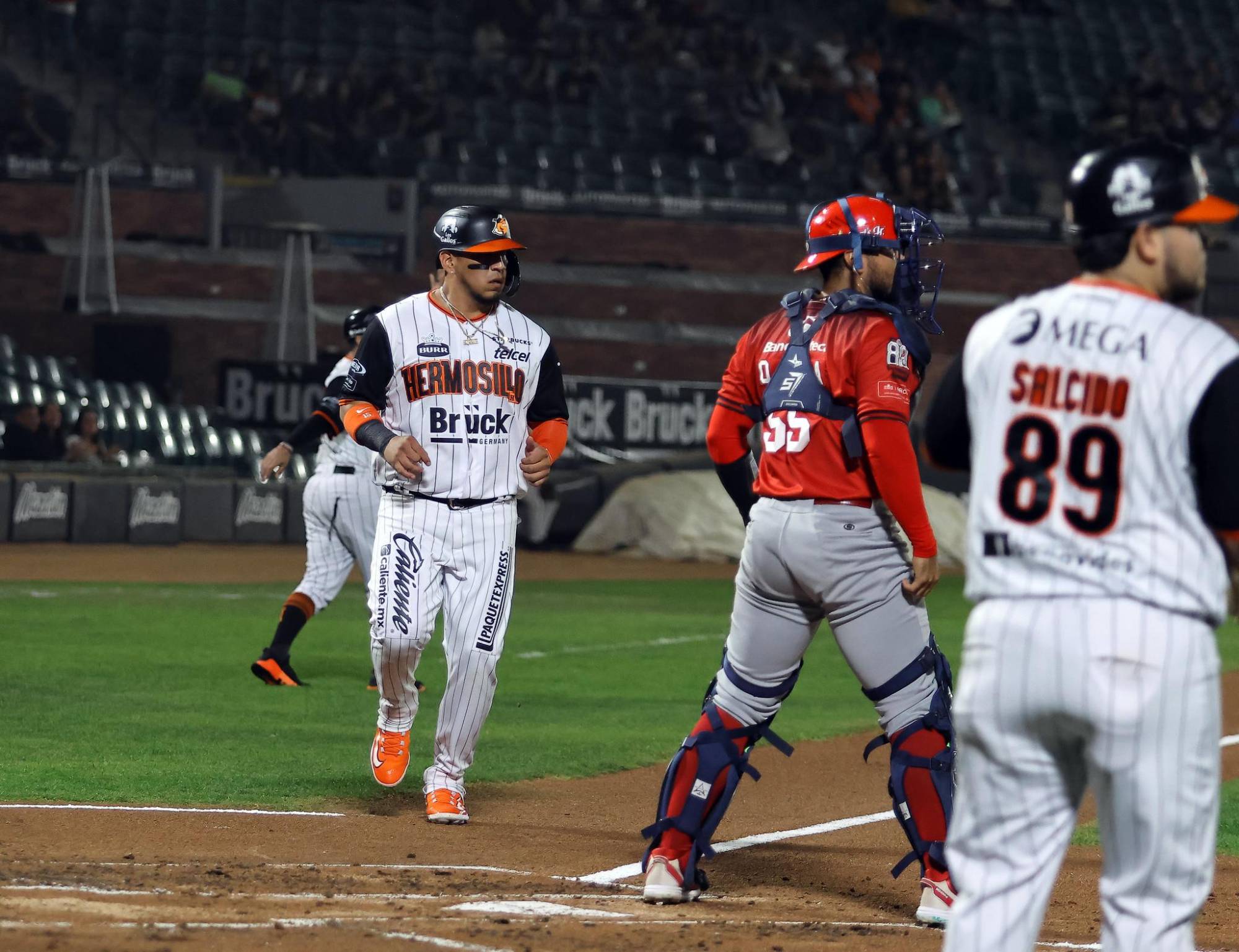 Venados caen 9-2 ante Naranjeros y buscarán evitar la barrida