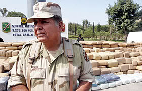 "Arremete General contra el poder y la corrupción en México"