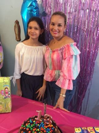 Renata Acosta festeja sus 13