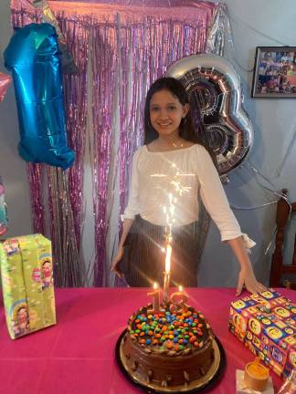 Renata Acosta festeja sus 13