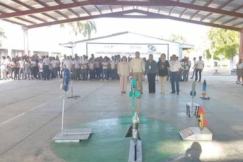 "Presentan proyectos científicos en CBTIS 152"