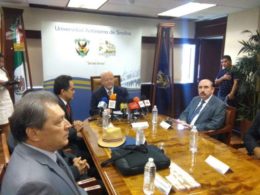 "Abren 7,700 nuevos lugares para escuelas de la UAS"