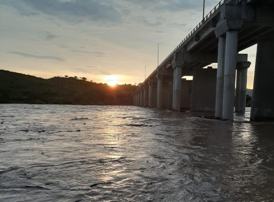 "Se registra primer crecimiento del río Baluarte"