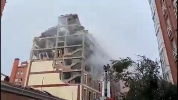 "Explota edificio en el Centro de Madrid"