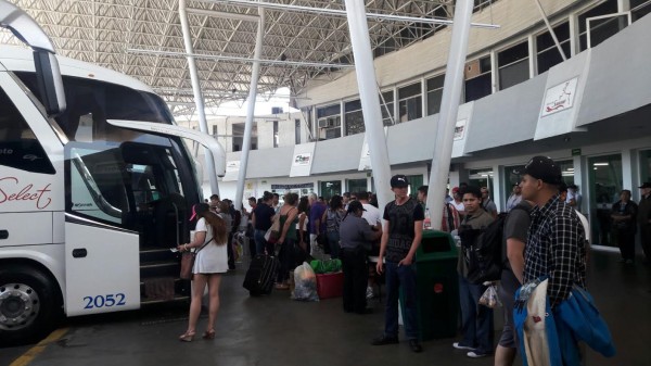 "Supera arribo de pasajeros en Central de Autobuses"