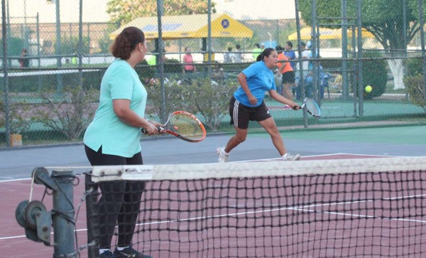 "Martha Tirado y Violeta Galván se abren camino en el Torneo Día de las ...